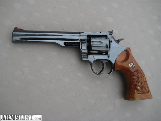 ARMSLIST - For Sale: Dan Wesson Arms .22 target revolver EXCELLENT
